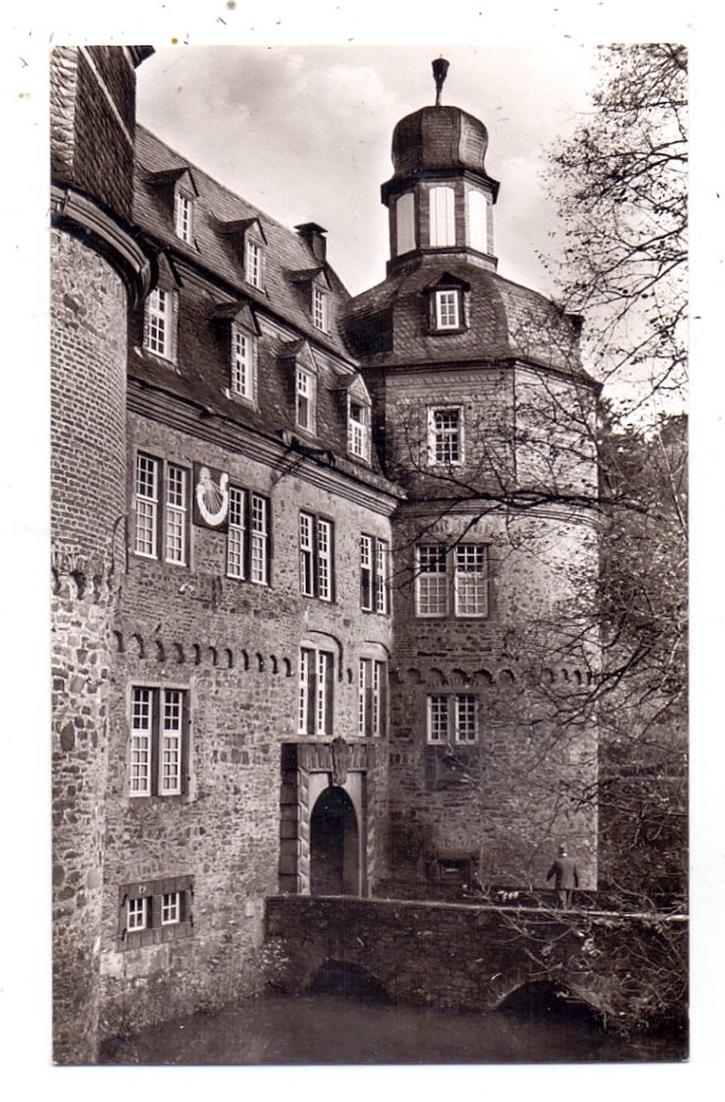 5242 KIRCHEN - FRIESENHAGEN, Schloß Crottorf, Blick auf die Hauptburg ...