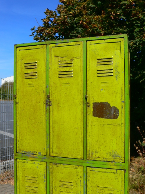 Der Artikel mit der oldthing-id 25850790 ist aktuell ausverkauft.