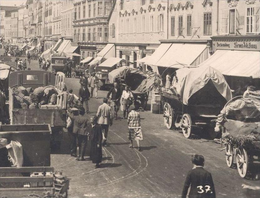 ALTE POSTKARTE WELS OBERÖSTERREICH Wochenmarkt Markt marché market Joh ...
