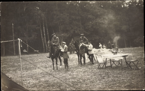Foto Ak Kronprinz Wilhelm von Preußen, deutsche Soldaten in Uniformen ...