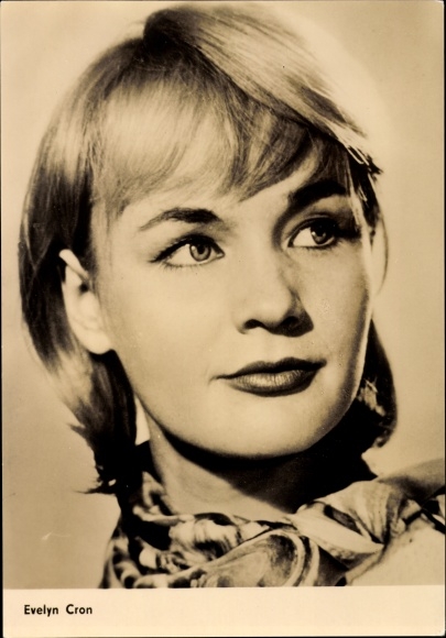 Ak Schauspielerin Evelyn Cron, Das grüne Ungeheuer, Die schöne Lurette ...