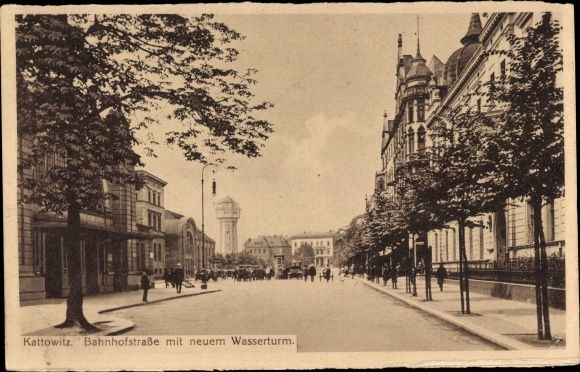 Ak Katowice Kattowitz Oberschlesien, Bahnhofstraße mit neuem Wasserturm ...