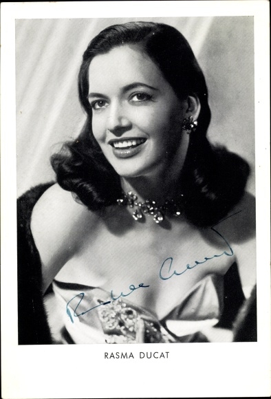 Ak Schauspielerin Rasma Ducat, Portrait, Autogramm, Ball im Savoy Nr ...