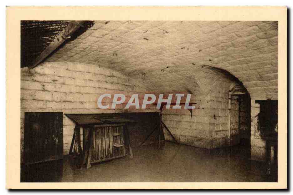 Cartes postales Fort de Douaumont Poste de commandement avec table ...
