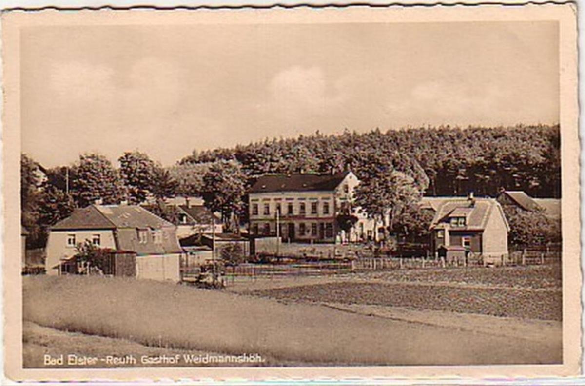 09381 Ak Beuthen in Oberschlesien Bahnhof mit Straßenbahn davor um 1940 ...