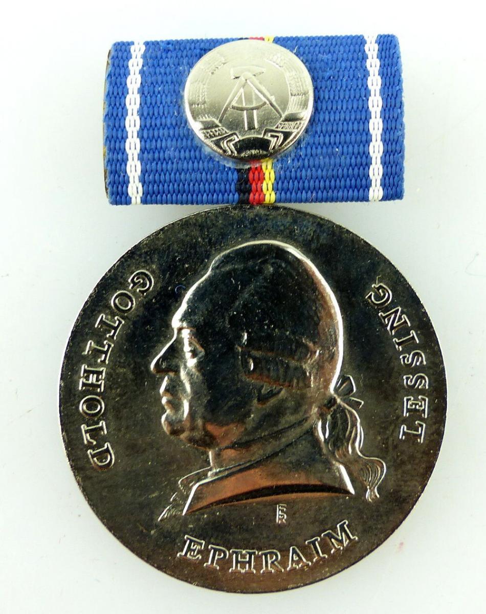 Abzeichen: Lessing silberfarben in OVP Für ausgezeichnete Leistungen ...