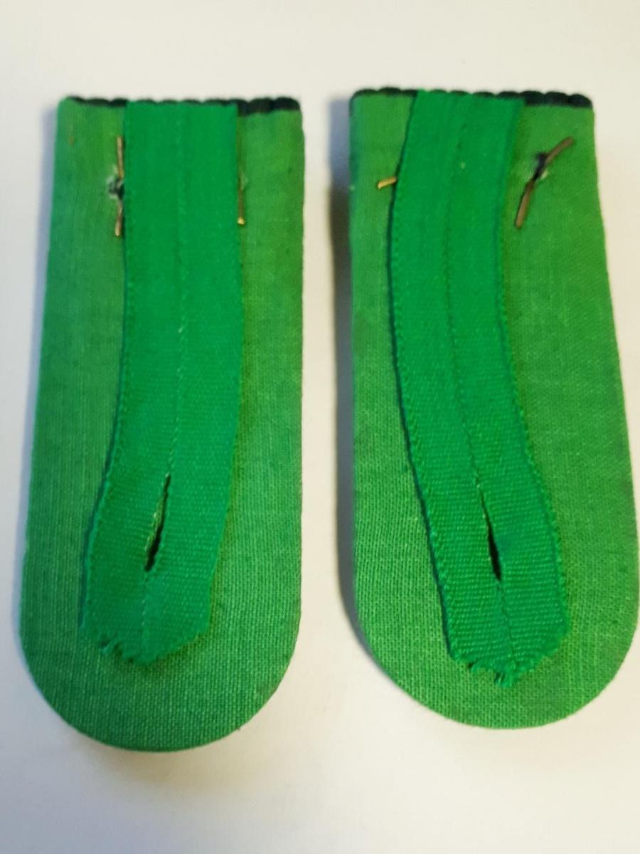 DDR Volkspolizei Schulterstücke Bereitschaftspolizei BePo Leutnant ...