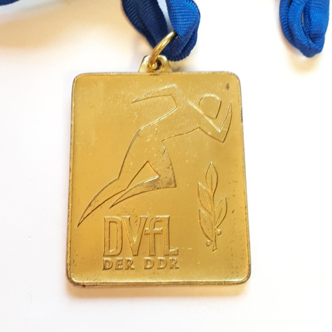DDR Medaille DVfL DDR Meisterschaften 1983 Gold Nr. 0112556850-gold ...