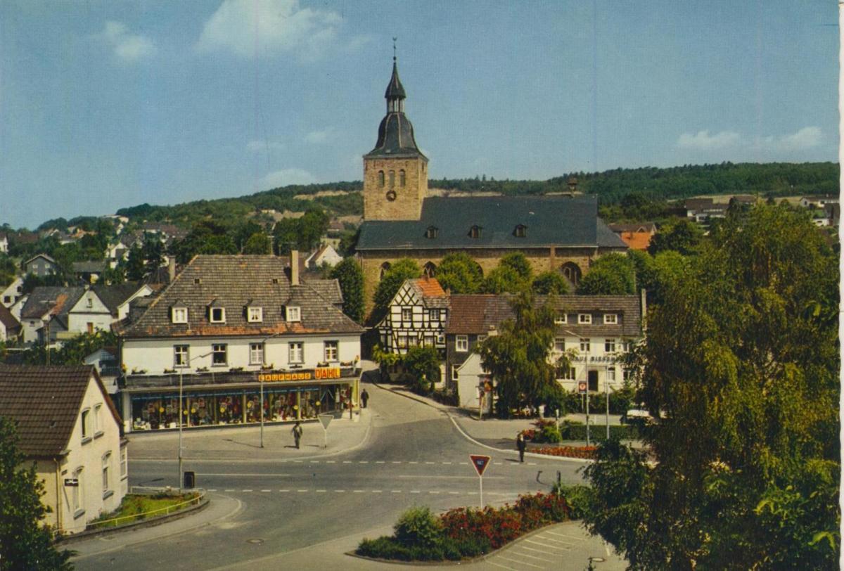 Der Artikel mit der oldthing-id 39867731 ist aktuell ausverkauft.