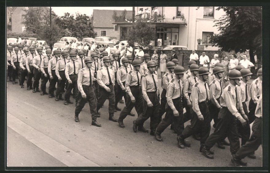 Der Artikel mit der oldthing-id 40745810 ist aktuell ausverkauft.