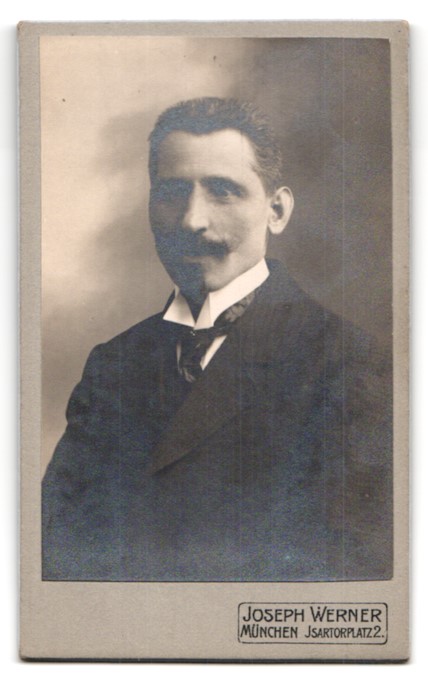 Fotografie Joseph Werner, München, Isartorplatz 2, Ansicht München ...