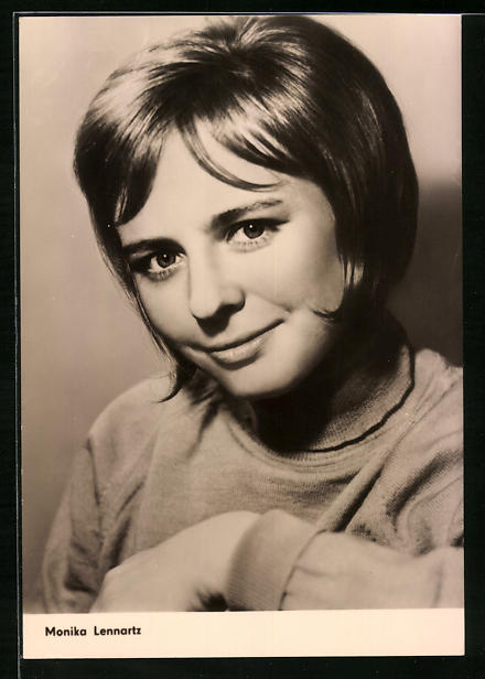 AK Schauspielerin Monika Lennartz mit bezauberndem Lächeln Nr. 11292774 - oldthing ...