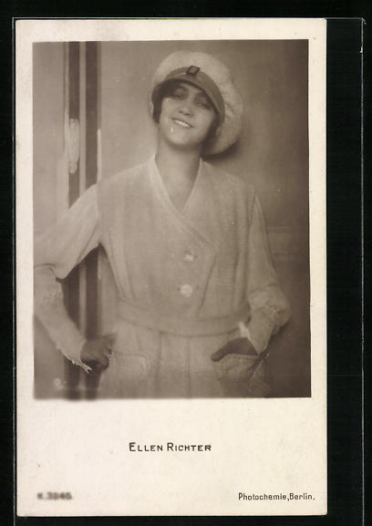 AK Schauspielerin Ellen Richter im Kostüm einer Theaterrolle Nr ...