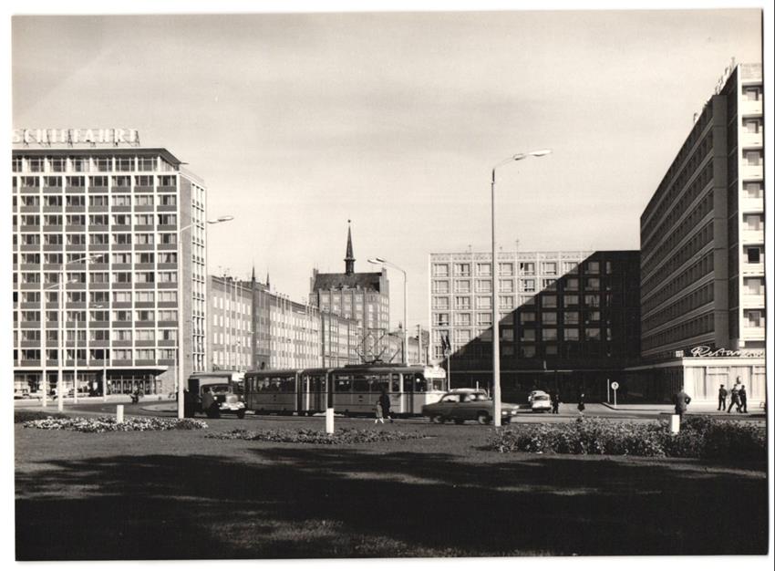 20 Fotografien Ansicht Städte der DDR, Jena, Rostock, Schwerin ...