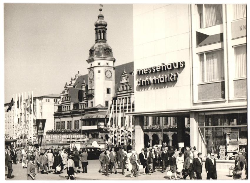 20 Fotografien Ansicht Städte der DDR, Jena, Rostock, Schwerin ...