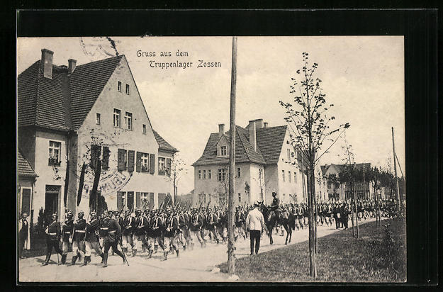 AK Zossen, Marschierende Soldaten im Truppenlager Nr. 11894941 ...