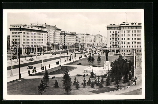 AK Berlin, Stalinallee mit Stalindenkmal Nr. 12020549 - oldthing ...