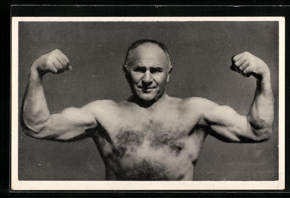 AK Schwerathlet Milo Barus zeigt die Muskeln seiner Arme Nr. 12144626 ...