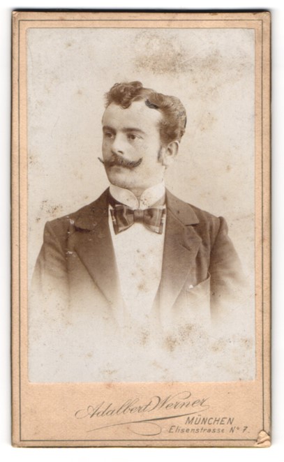 Fotografie Adalbert Werner, München, Elisenstrasse 7, Junger Herr mit ...