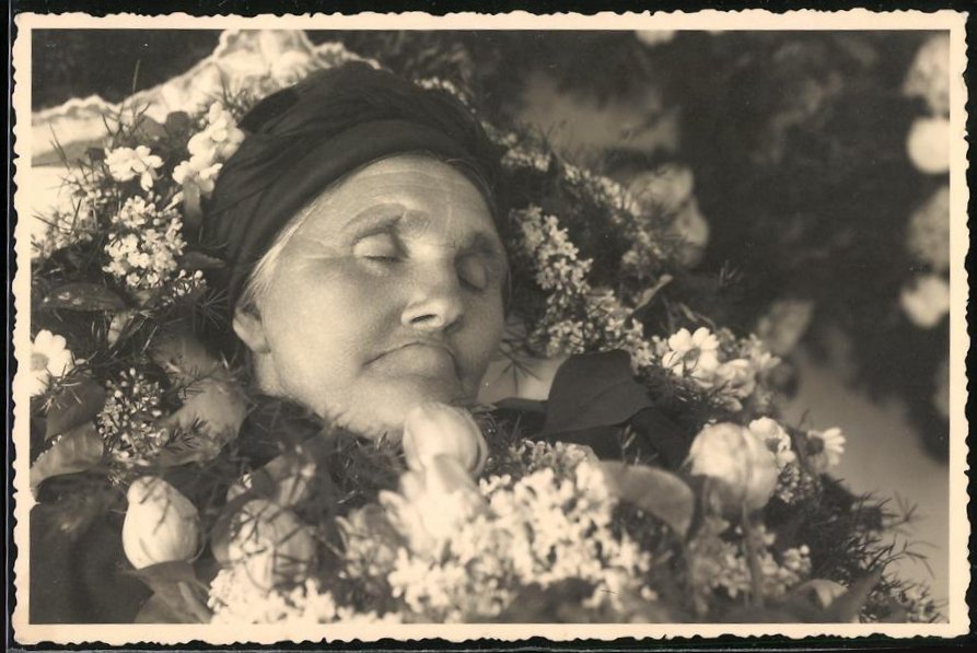 Fotografie Hermann höhn, Bayreuth, Post Mortem, verstorbene Dame ...