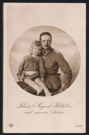 AK Prinz August Wilhelm von Preussen mit seinem Sohn Prinz Alexander ...