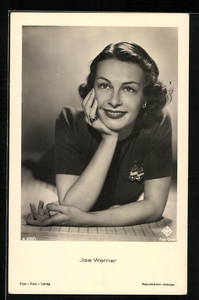 AK Schauspielerin Ilse Werner lächelnd mit aufgestützten Kopf Nr. 12779150 - oldthing ...