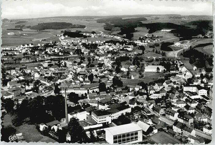 AK / Ansichtskarte Selbitz_Oberfranken Panorama Brunnen Kirche Selbitz ...