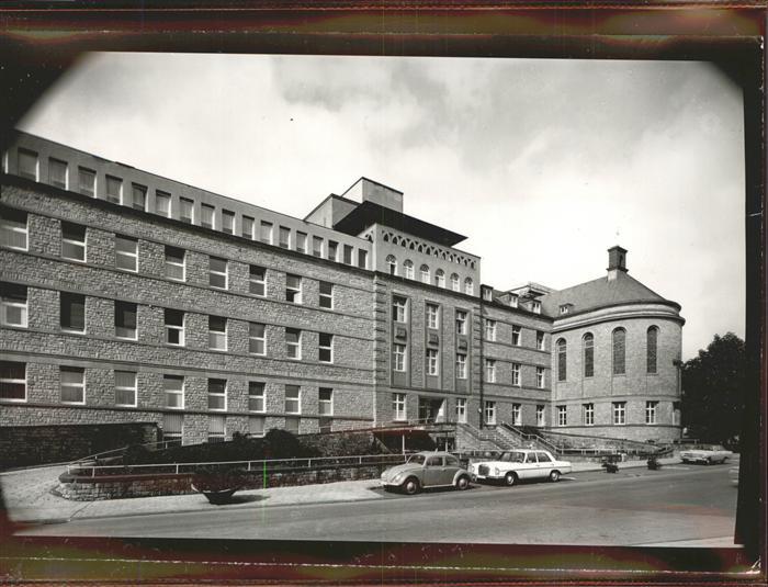 ALTE POSTKARTE BITBURG EIFEL HOSPITALPLATZ MIT KRANKENHAUS UND SCHULE ...