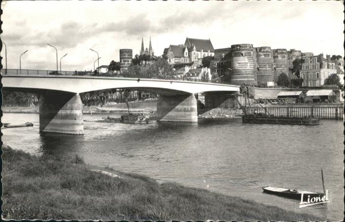 Angers Le Nouveau Pont de la Basse-Chaine sur la Maine Le Chateau la ...
