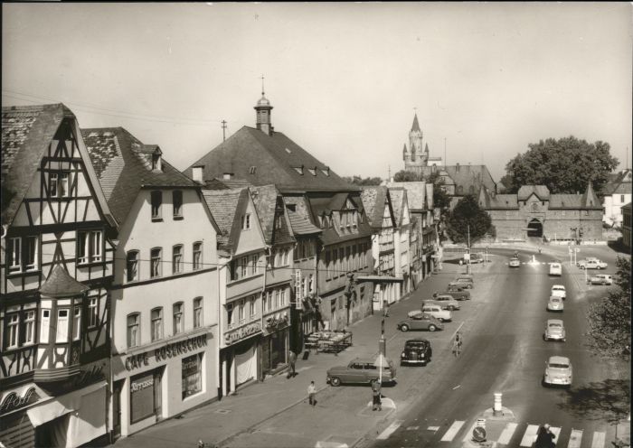 AK / Ansichtskarte Friedberg Hessen Wochenmarkt Kaiserstrasse mit Blick ...