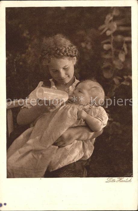 Foto Herrlich Lotte Das Juengste Serie 37 Kind Baby Milchflasche Kat ...