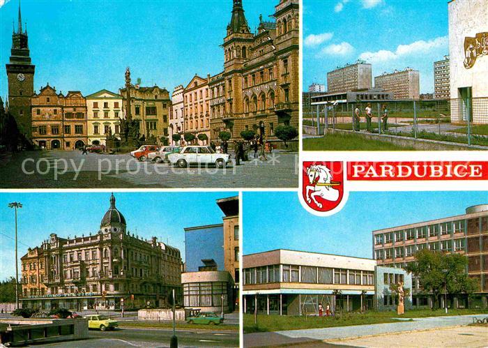 Pardubice Pardubitz Pernsteijnske namesti s radnici a Zelenou vezi ...