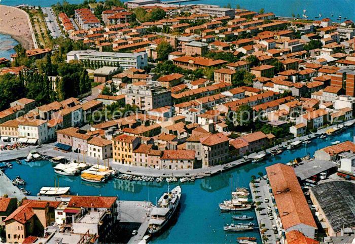 AK / Ansichtskarte Grado Pineta Fliegeraufnahme mit Hafen Kat. Gorizia ...