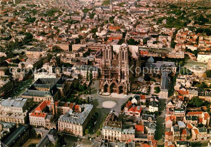 AK / Ansichtskarte Reims Champagne Ardenne Vue aerienne vers la ...