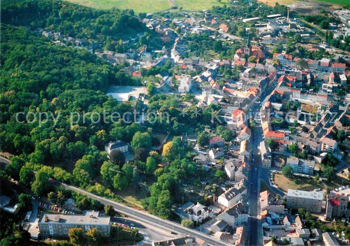 AK / Ansichtskarte Freienwalde Bad Fliegeraufnahme Innenstadt Schloss ...