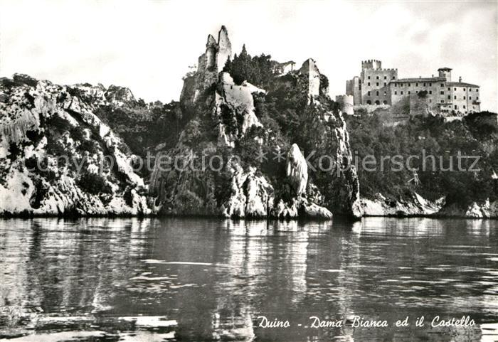 AK / Ansichtskarte Duino Aurisina Dama Bianca ed il Castello Schloss ...