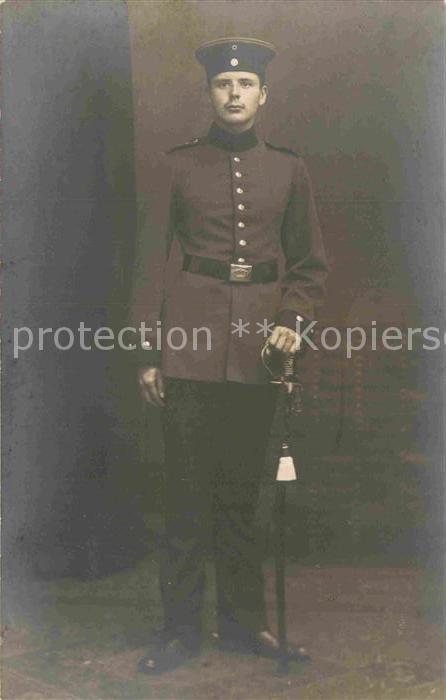 AK / Ansichtskarte Militaria Uniformen Saechsisches Infanterie Regiment ...