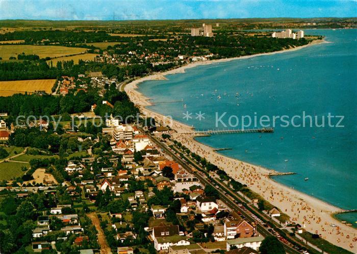 AK / Ansichtskarte Haffkrug Ostseebad Fliegeraufnahme Strand Kat ...