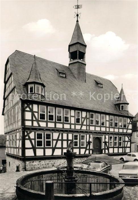 AK / Ansichtskarte Homberg_Ohm Rathaus Brunnen Homberg Ohm Nr. kp04086 ...