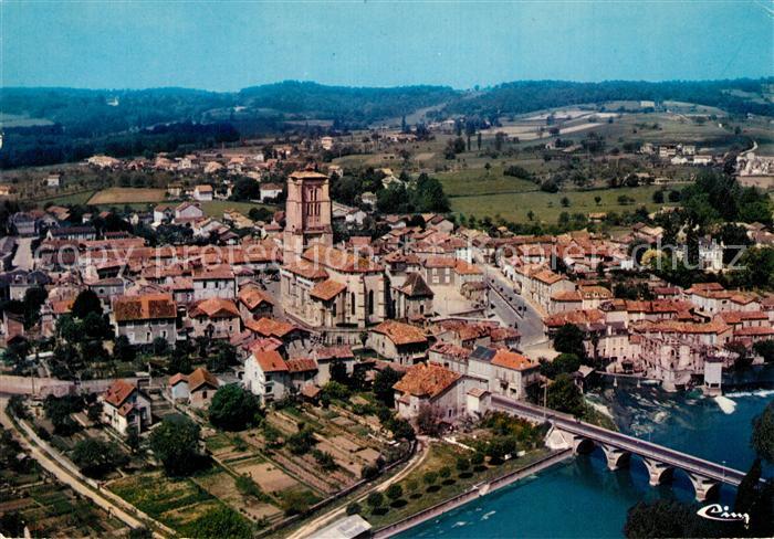 AK / Ansichtskarte Saint Astier_Dordogne Le pont sur l Isle et eglise ...