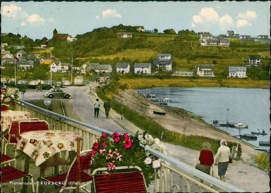 Rurberg-Simmerath Rurberg (Eifel) am Rursee Strasse mit VW Käfer Beetle ...